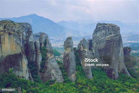 도시 메테오라 그리스 공화국 큰 산과 예배와 신사의 장소 2019년 9월 12일 여행 사진 Unesco 조직된 단체에 대한 스톡