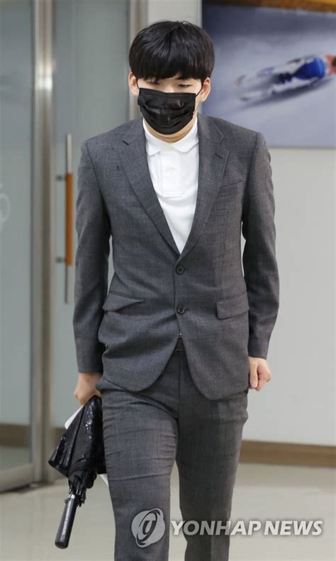 징계위 출석하는 정재원