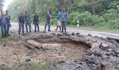 पूर्वपश्चिम राजमार्गमा बम विस्फोट Paajalo News