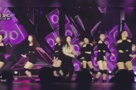 金请夏深情演唱《roller Coaster》舞台混剪，熟悉的旋律，超陶醉