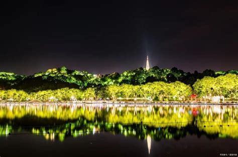 杭州晚上好玩的地方，夜游新攻略：不去这些地方等于白来！ 知乎