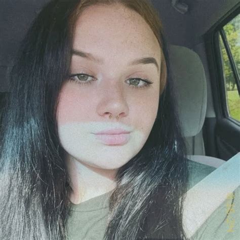 Kalyn Kalynthacker • Threads Say More