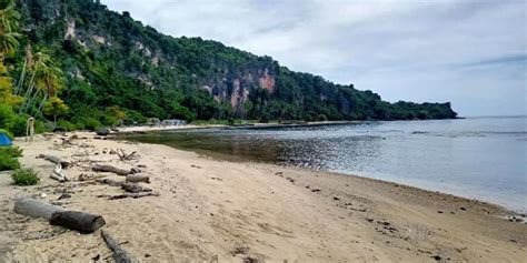 Pantai Biluhu Gorontalo Daya Tarik Aktivitas Lokasi Harga Tiket Pesisir