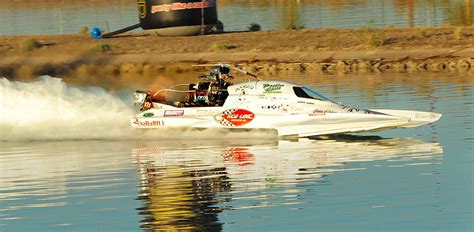 12 Fastest Speed Boats In The World In 2025 With Interior Photos