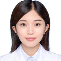 医生您好我佩戴入耳式耳机airpods pro已经一年整这一年里耳朵出现瘙痒潮湿有时会流出有异味的淡黄色液体如果用棉签掏出来会