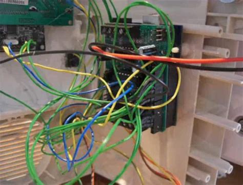 Guy Stuffs An Arduino Into 1980s Robot Super Clean Retrofit Looks
