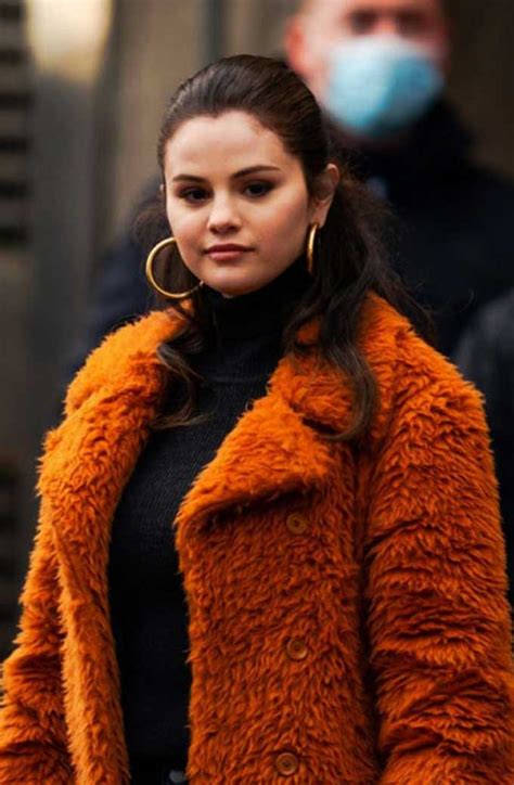 Only Murders In The Building S02 Selena Gomez Fur Coat