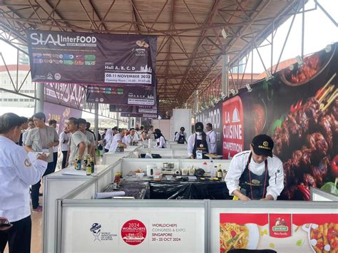 895 Perusahaan Hadir Di Pameran Industri Makanan Dan Minuman Sial