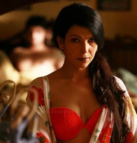 Shilpa Shukla Hot