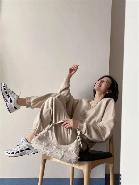 《从结婚开始恋爱》周雨彤 私服看点更多！ 搜狐大视野 搜狐新闻