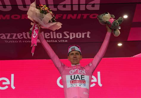 Tadej Pogacar Vince La Seconda Tappa Del Giro Ditalia E Diventa La