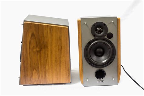 Quick Review: Edifier Studio R1600T III 2.0 Speaker System