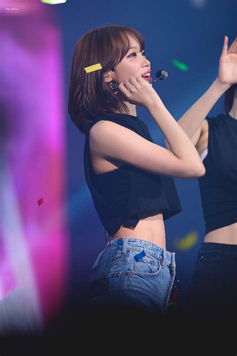 230829 Chaewon Fanart Rchaewon