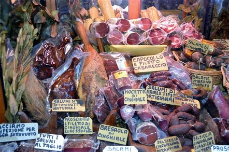 カルパスとサラミの違いは？何の肉でできているの？ ノーブルさんの気になること