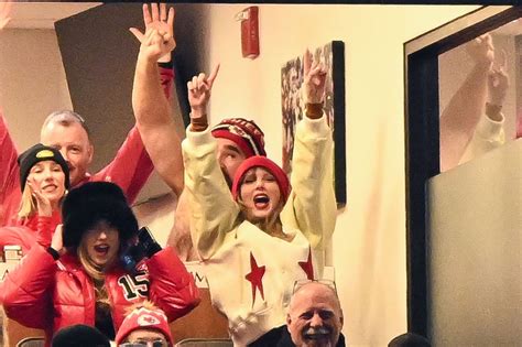 Taylor Swift Loved Jason Kelces Shirtless Antics At Bills Game Us