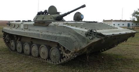 Словаччина передала Україні 30 БМП1