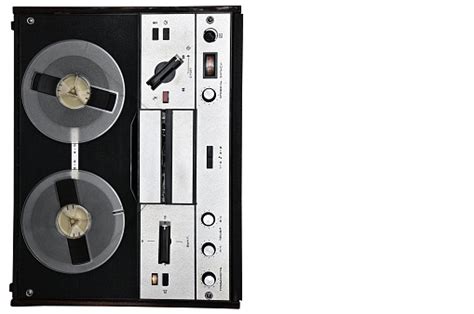 빈티지 릴은 흰색 바탕에 테이프 레코더를 릴 수 있습니다 소련에서 복고풍 테이프 레코더 고풍스런에 대한 스톡 사진 및 기타 이미지 고풍스런 복고풍 오디오 카세트