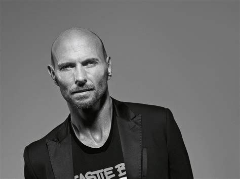 Download Monochrome Photo Of Luke Goss Wallpaper