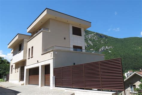 Частен дом „Трапезица“ Инекс Трейд ЕООД Строителство и строителна механизация Враца