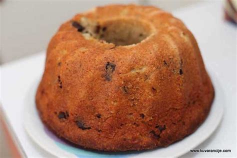 Kuglof Sa Jabukama I Cimetom Kuvarancije