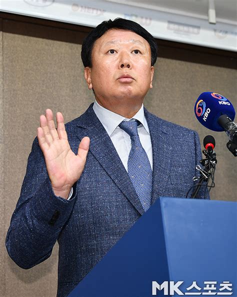 선동열 기자회견 대표팀 선발 과정 공정야구팬 목소리 귀 기울일 것