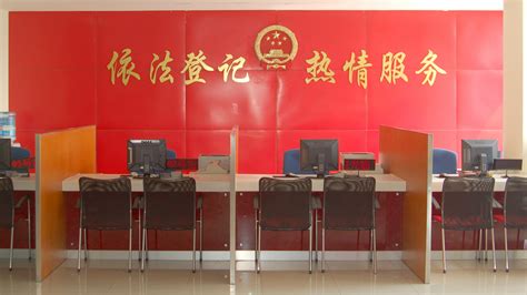 到民政局办理结婚登记需要什么？照片可以自己带吗？带什么样的照片几张？ 领结婚证的时候可以自己带照片吗？
