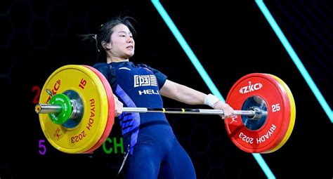 Luo Puts Last Year S Failure Behind Her To Give China Further World Title