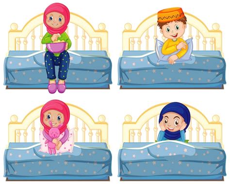Petit Garçon Dans Une Chambre Propre Enfant Mignon Assis Sur Le Lit En