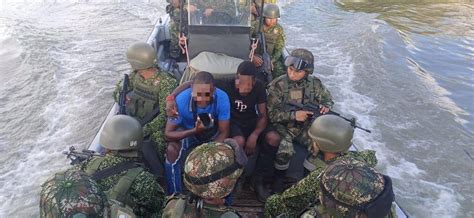 Cinco Integrantes De Las Disidencias De Las Farc Se Entregaron Al