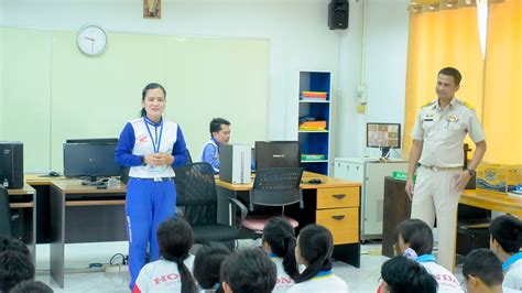 นายกิจติพงศ์ บู้หลง รองผู้อำนวยการ ฝ่ายพัฒนากิจการนักเรียนนักศึกษา พร้อมด้วยคณะครู และบุคลากร