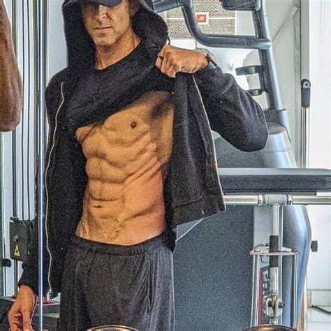 ह्रितिक रोशन Hrithik उम्र मूवी फोटो जीवनी तस्वीरें फिल्म