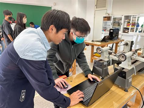 臺中市立神岡工業高級中等學校 《優遊台中學in 神工》 雕銑雷射創意設計課程檜木鋼珠筆製作課程