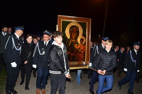 Nawiedzenie Kopii Obrazu Matki Bożej Jasnogórskiej Parafia św Marii Magdaleny w Brudzewie