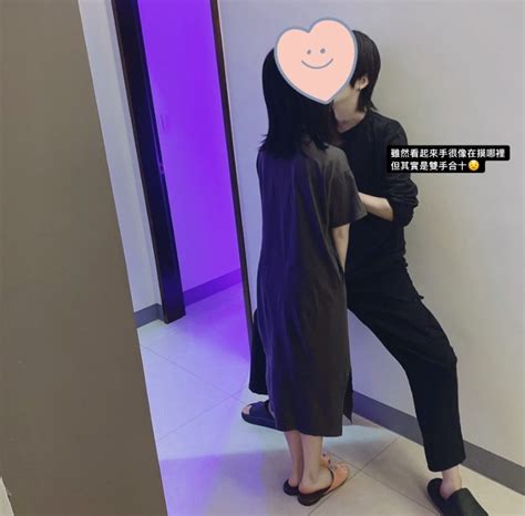 為了拉近身高 自己蹲下來接吻的另一半真貼心 雖然姿勢也真是醜