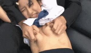 【2ページ目】 乱暴な乳揉みエロ画像31枚！スクイーズみたいに雑に揉まれるおっぱいまとめ 女神ちゃんねる