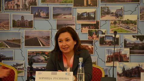 Зорница Русинова Приоритет в програмата на ГЕРБ е увеличението на минималната и на средната