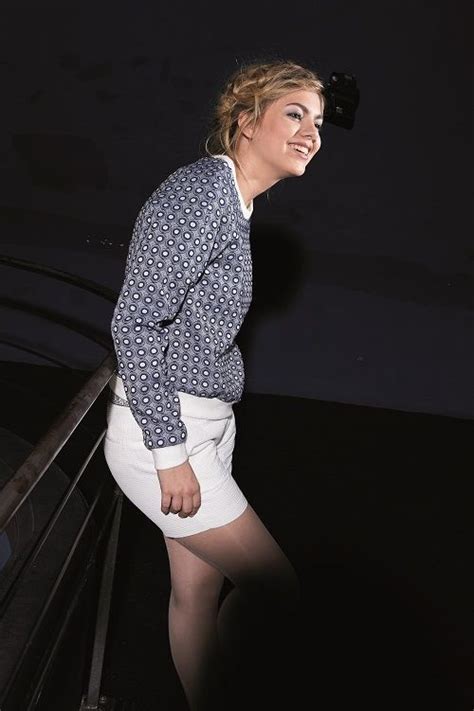 La Magnifique Et Talentueuse Louane Emera Porte Le Short Basile By