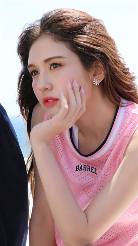 Somi 소미 Ennik Somi Douma Jeon Somi 전소미 Kpop K Pop Asian Korean Girls Celebrity