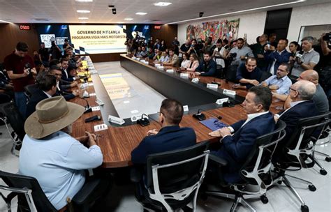 Governo lança sistema para reforçar segurança de motoristas por aplicativo taxistas