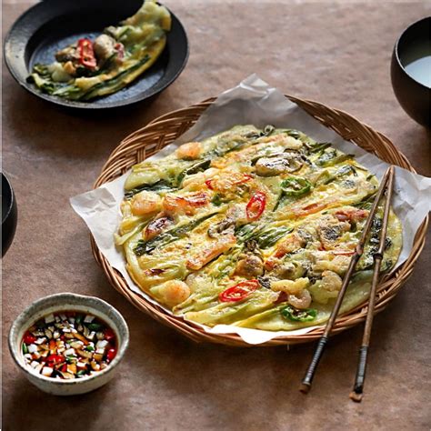 Mách Bạn Cách Làm Bánh Xèo Hàn Quốc Thơm Ngon Cho Cả Nhà