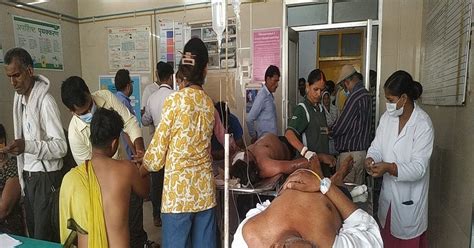 कराना था मतदान पर पहुंच गए Icu यूपी में वोट‍िंग करने पहुंचे सरकारी