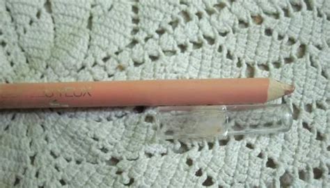 Wet N Wild Coloricon Kohl Eyeliner Calling Your Buff Review Swatch