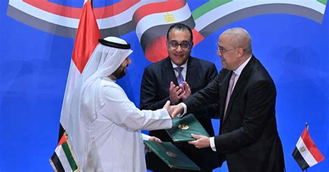 جولدمان ساكس رأس الحكمة واتفاق الصندوق يغطيان فجوة مصر الدولارية