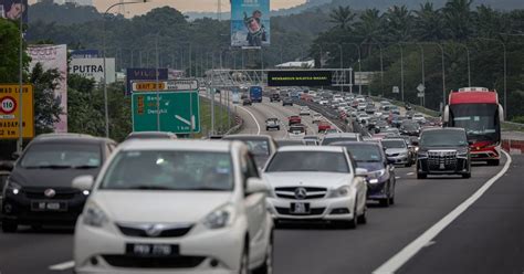 Jumlah Trafik Tinggi Di Lebuh Raya Berita Harian