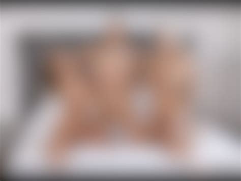 Virtual Taboo Three Busty Babes Try Out New Vibrator Vid Os Porno Gratuites Youporn