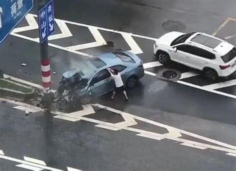 碰撞测试拿高分，车祸后车门却打不开！卡罗拉也逃不掉丰田祖传缺陷？ 知乎
