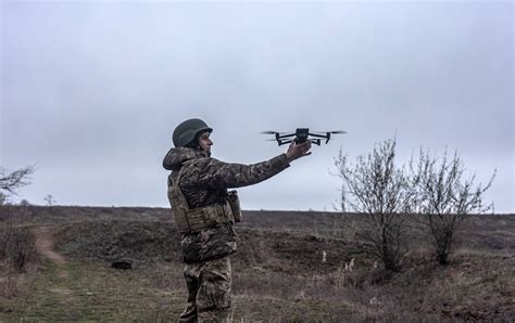 FPV дрони на війні - що це таке, навіщо і чи може мільйон забезпечити ...