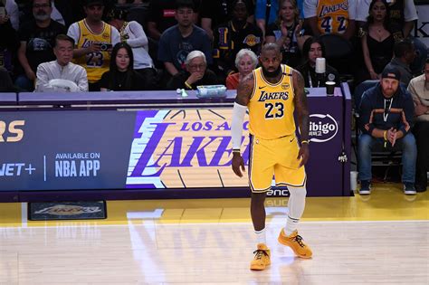 【直播吧评选】2月28日nba最佳球员：库里 直播吧