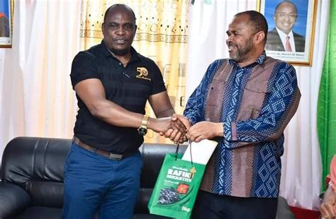 WAZIRI BIASHARA NA MAENDELEO YA VIWANDA WA ZANZIBAR AIPA KONGOLE