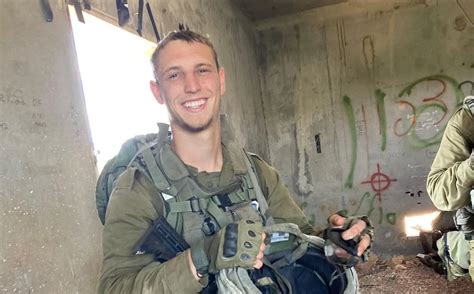 סמל בנימין מאיר ארלי ו סרן במיל רועי ביבר נפלו בקרב